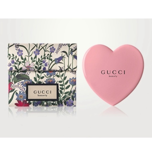 Gucci | Accessories | Gucci Floral Heart Mirror Set | Poshmark